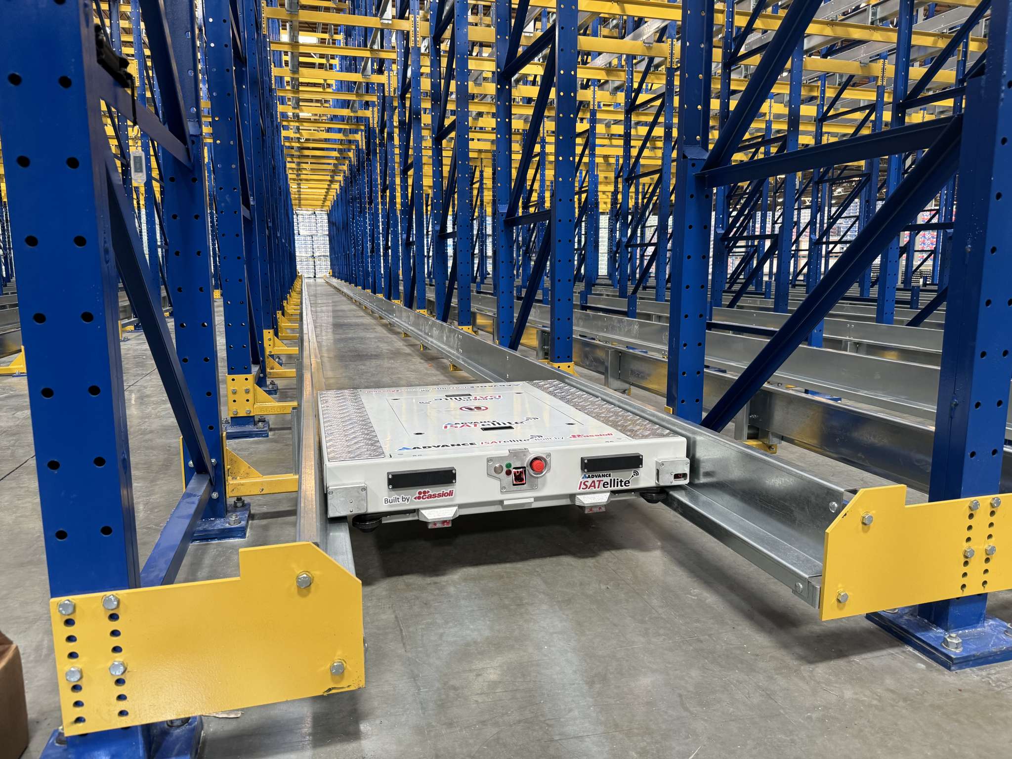 Advance ISATellite Pallet Shuttle Built by Cassioli - Advance Storage ...